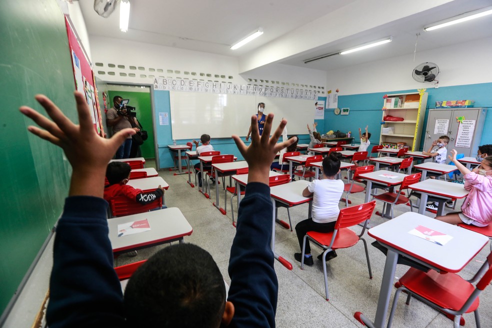 Alunos Da Rede Estadual De São Paulo Voltam às Aulas Presenciais Nesta
