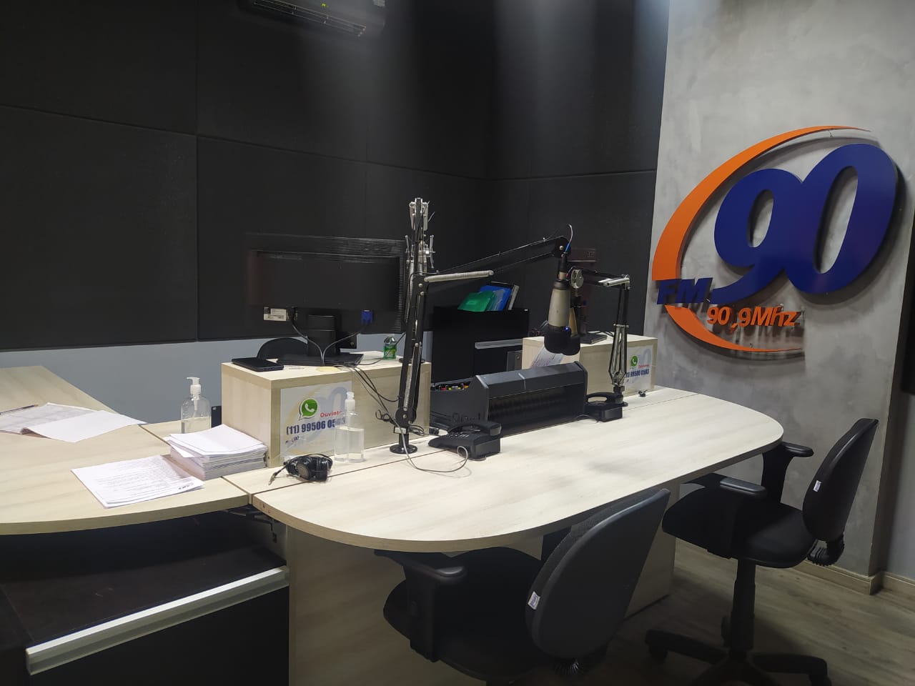 Rádio FM 90 completa 41 anos levando música, entretenimento e ...