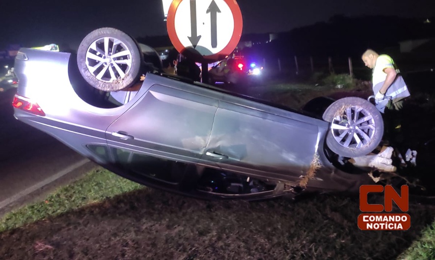 Motorista capota carro e sai ileso de acidente na Rodovia Santos Dumont – Comando Notícia